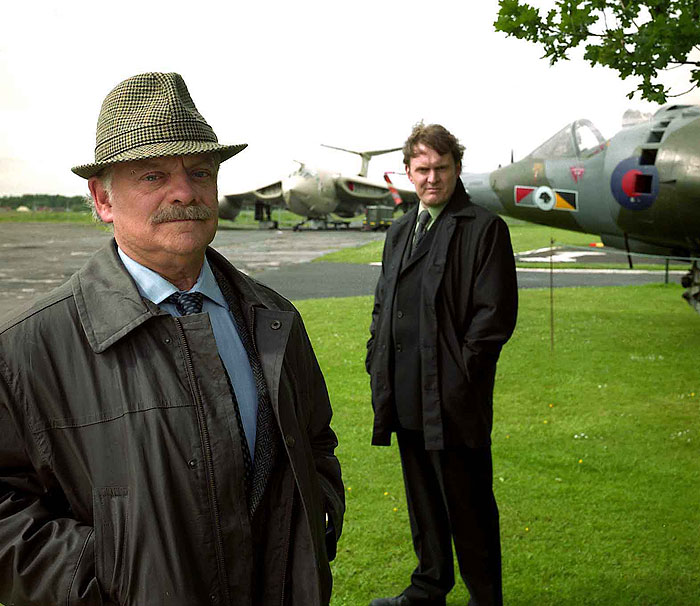 Inspektor Frost / A Touch of Frost (TV seriál) (1992) | ČSFD.cz