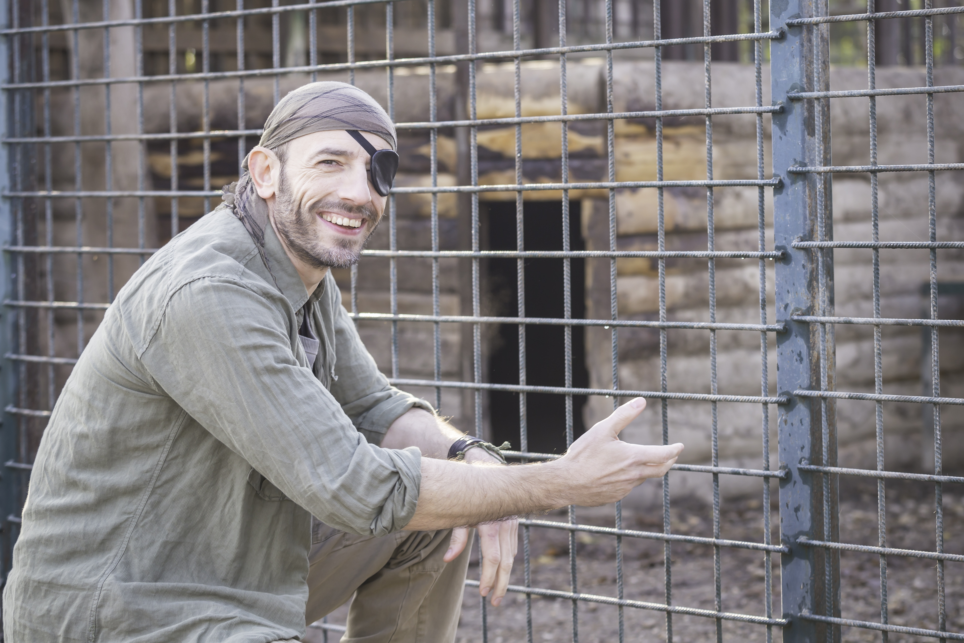 Zoo (TV seriál) (2016) | ČSFD.cz